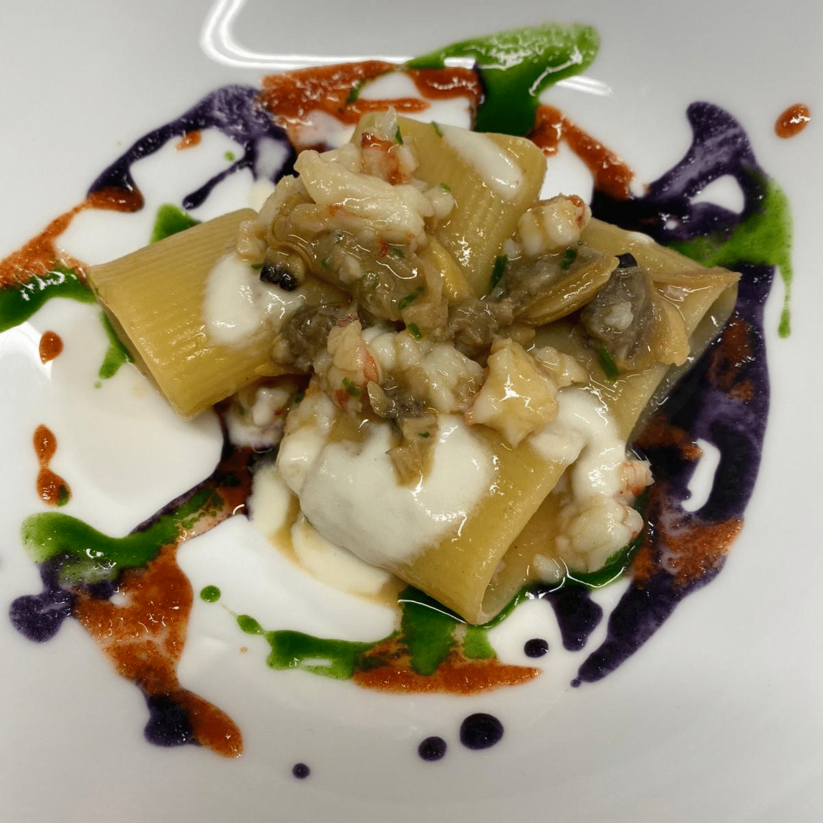 MEZZI PACCHERI UNO.61 ALLE VONGOLE, MAZZANCOLLE E CACIOCAVALLO, DI ...